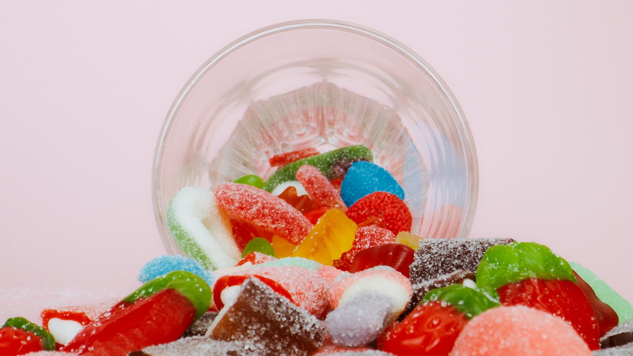 Sugar Rush: Exploring the Best of Retro and Modern Candies – Iconic Candy